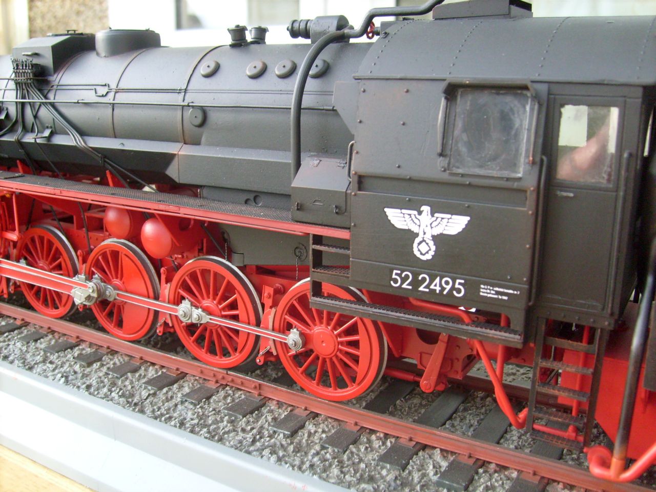 Armorama :: Trumpeter Br 52 locomotive